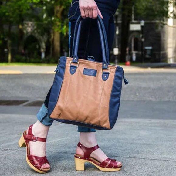 looptworks | Bags | Limited Edition Looptworks Leather Tote Repurposed Southwest Airlines Seats ...